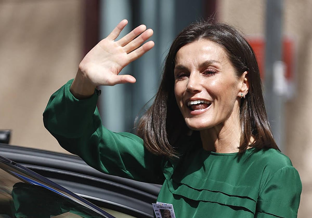La Reina Letizia recupera su look más favorecedor | La Gaceta de Salamanca